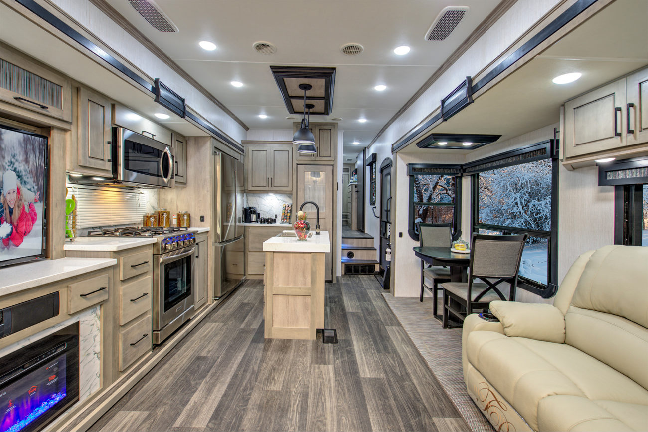 Best Couple's Coaches of 2023 | Heartland RVs