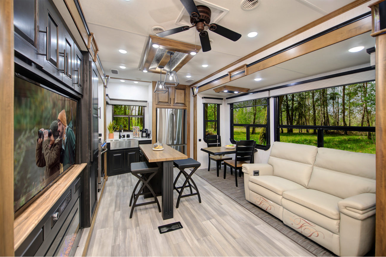 Best Couple's Coaches of 2023 | Heartland RVs