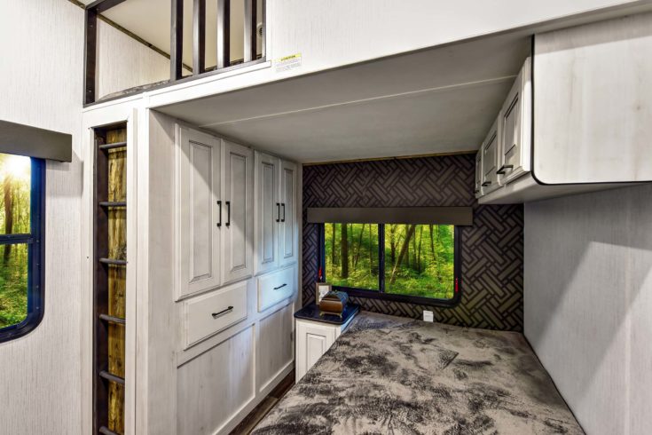 How to Maximize RV Sleeping Arrangements & Bedroom Space