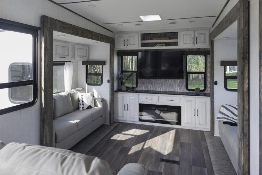How to Maximize RV Sleeping Arrangements & Bedroom Space
